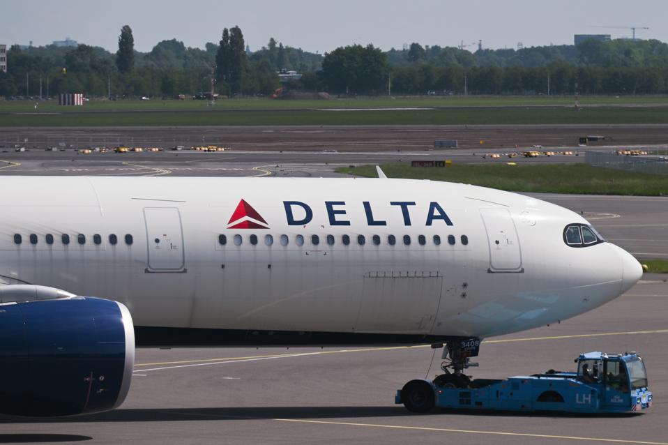 Are Tides Turning For Delta Air Lines Stock?