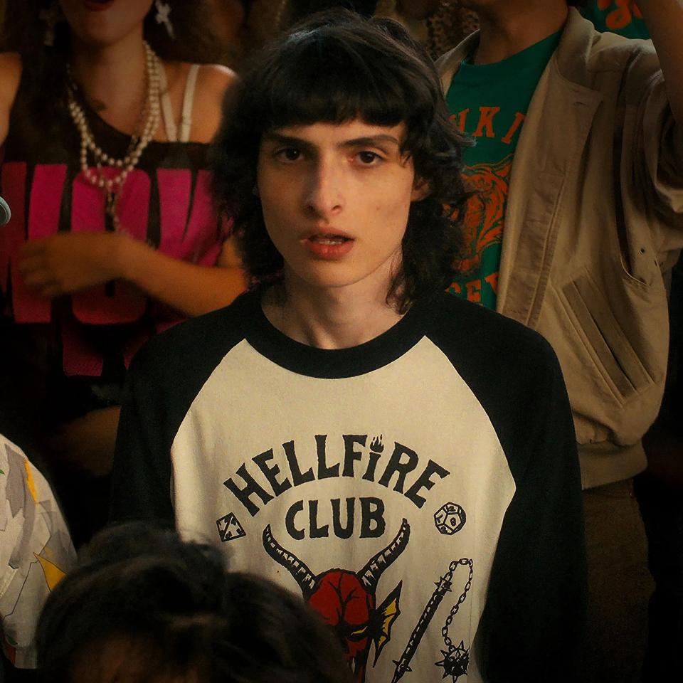 Stranger Things Actors Height 60 Photos - Moonagedaydream.film