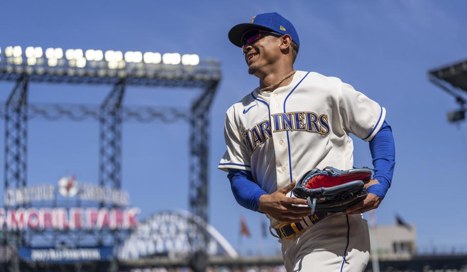Mariners’ Julio Rodriguez Deserves His Lucrative, Complex New Contract