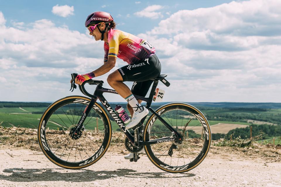 In Dialogue: Ashleigh Moolman-Pasio On Racing The Tour De France Femmes ...