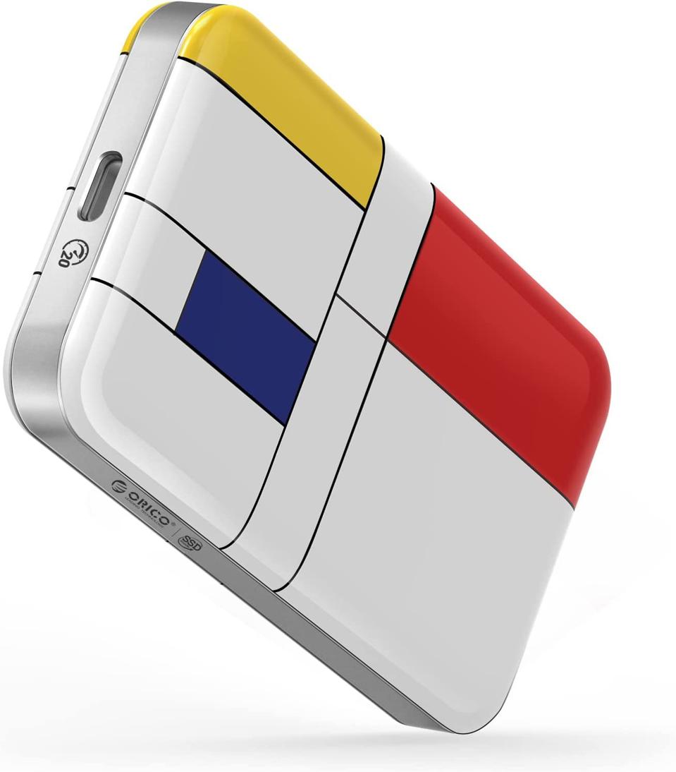 This 40Gbps Orico SSD Is A Blazingly Fast Drive With A Beautiful Skin