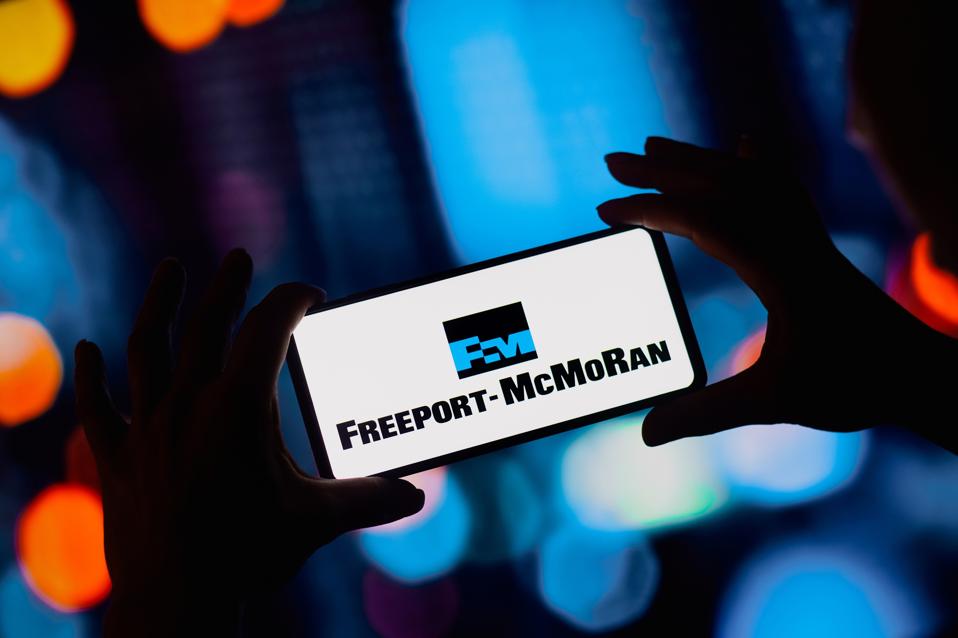What’s Happening With Freeport-McMoRan Stock?