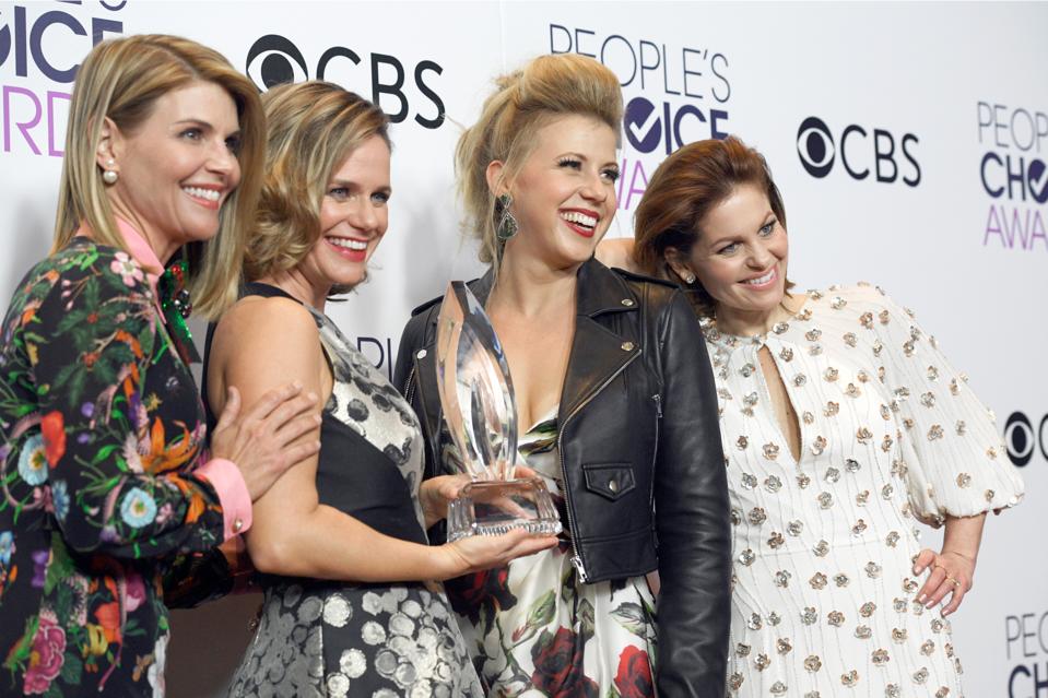 It Took 30 Years, But The 'Fuller House' Cast Finally Won A People's ...