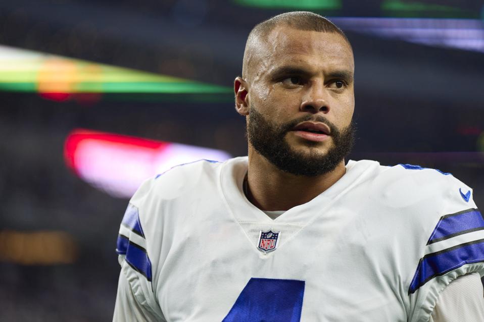 Dallas Cowboys Remain Stubborn, ‘Unlikely’ To Trade For Quarterback ...