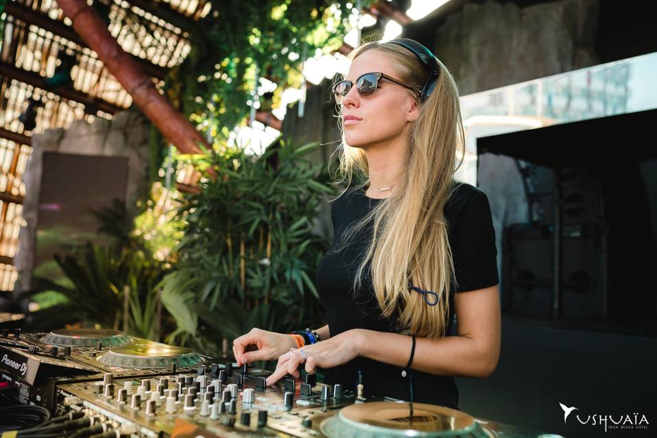 Nora En Pure Releases ‘Forsaken Dream’