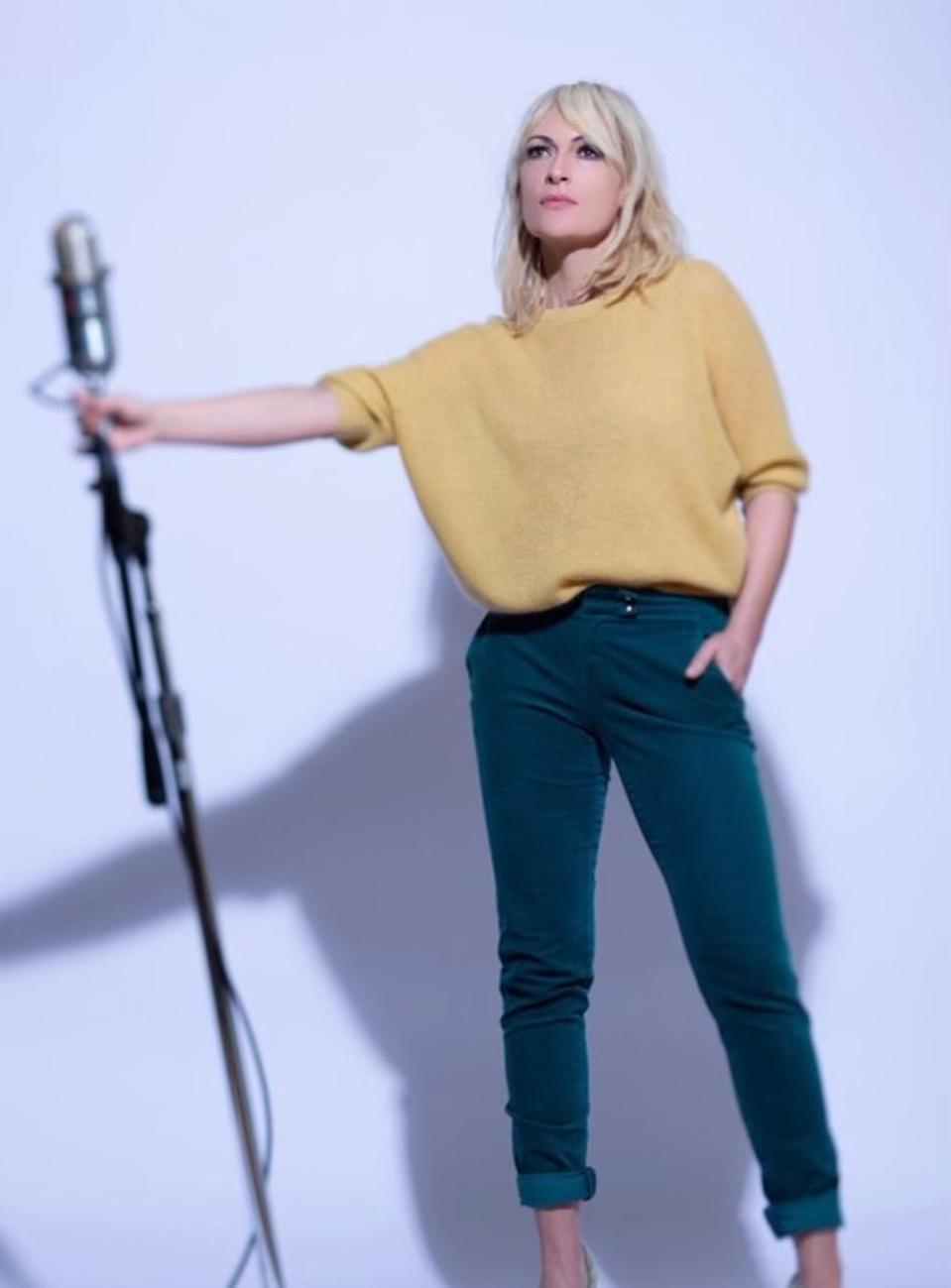 Emily Haines From The Band Metric Explains Why We Can’t Stop Doomscrolling
