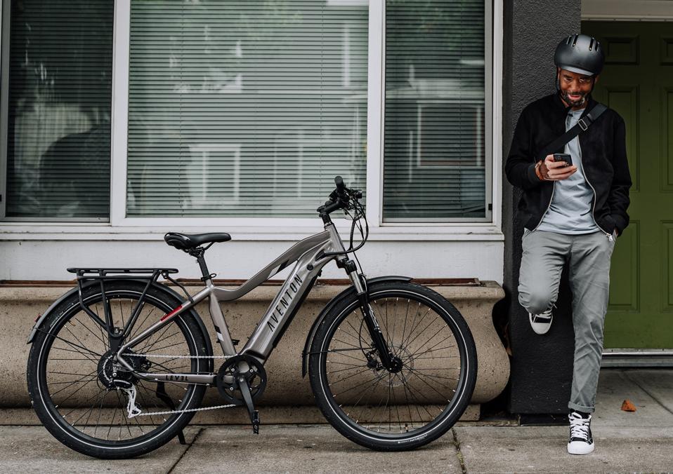 Review: Aventon Levels Up Performance, Comfort And Utility With Level.2 ...