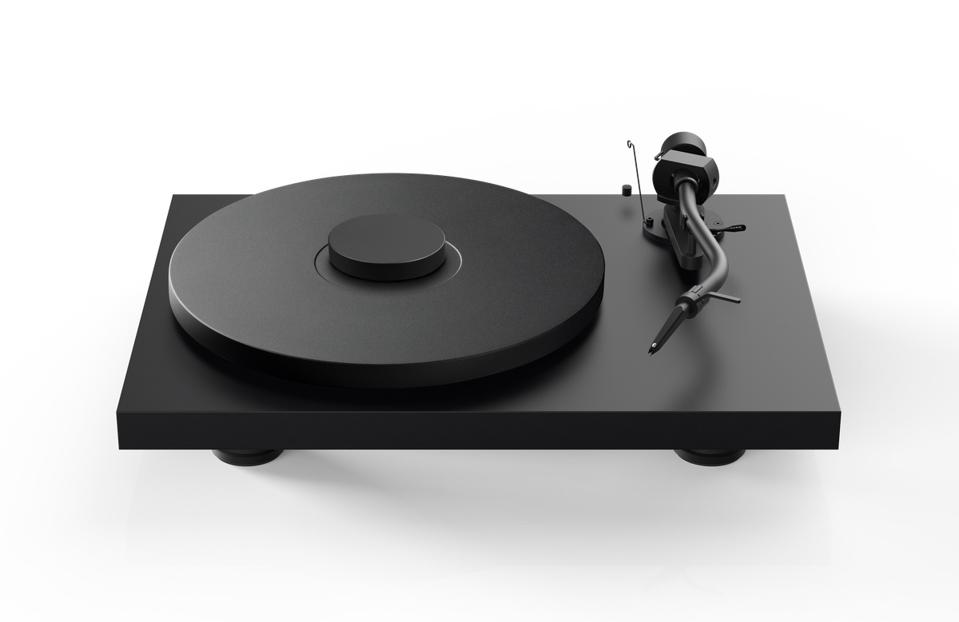 Pro-Ject USA Spins Sleek New Debut PRO S Turntable For Vinyl Lovers