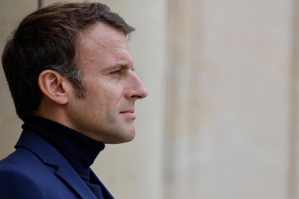 Turtlenecks & Energy Sobriety: France Unveils Massive Energy Reduction Plan