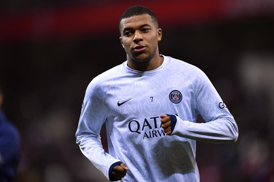 Kylian Mbappe Wants To Leave PSG In January, Putting FC Barcelona On Alert