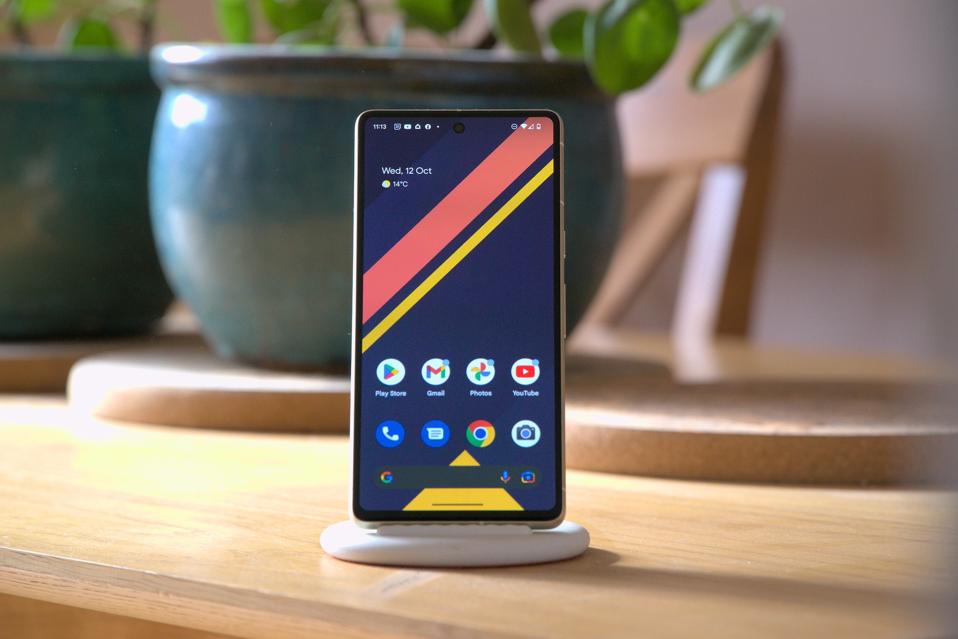 Google Pixel 7 Hands-On Preview - Forbes Vetted