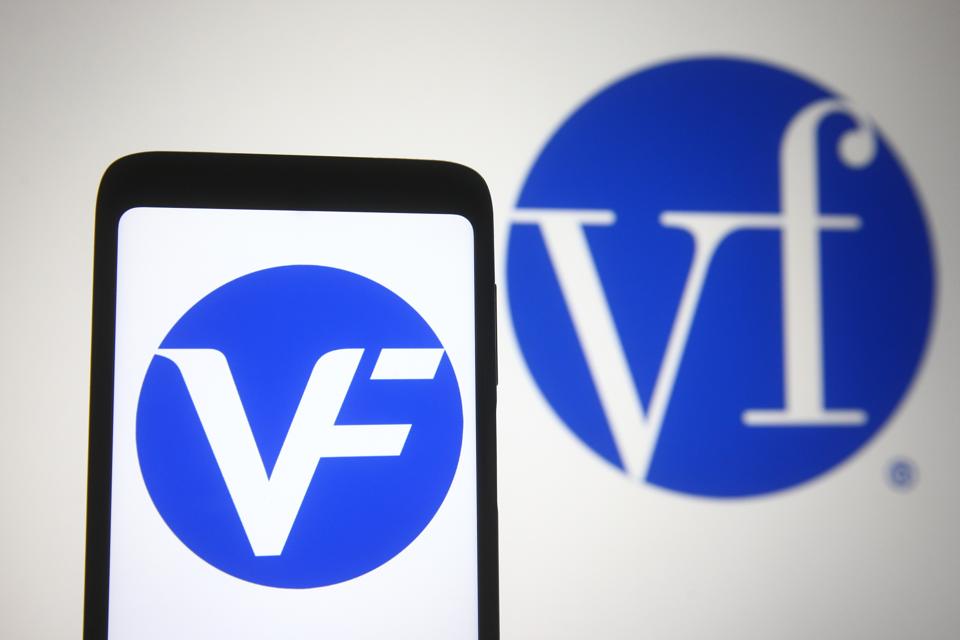 Can VF Corp Stock Rebound After Falling 20% Over Last Month?