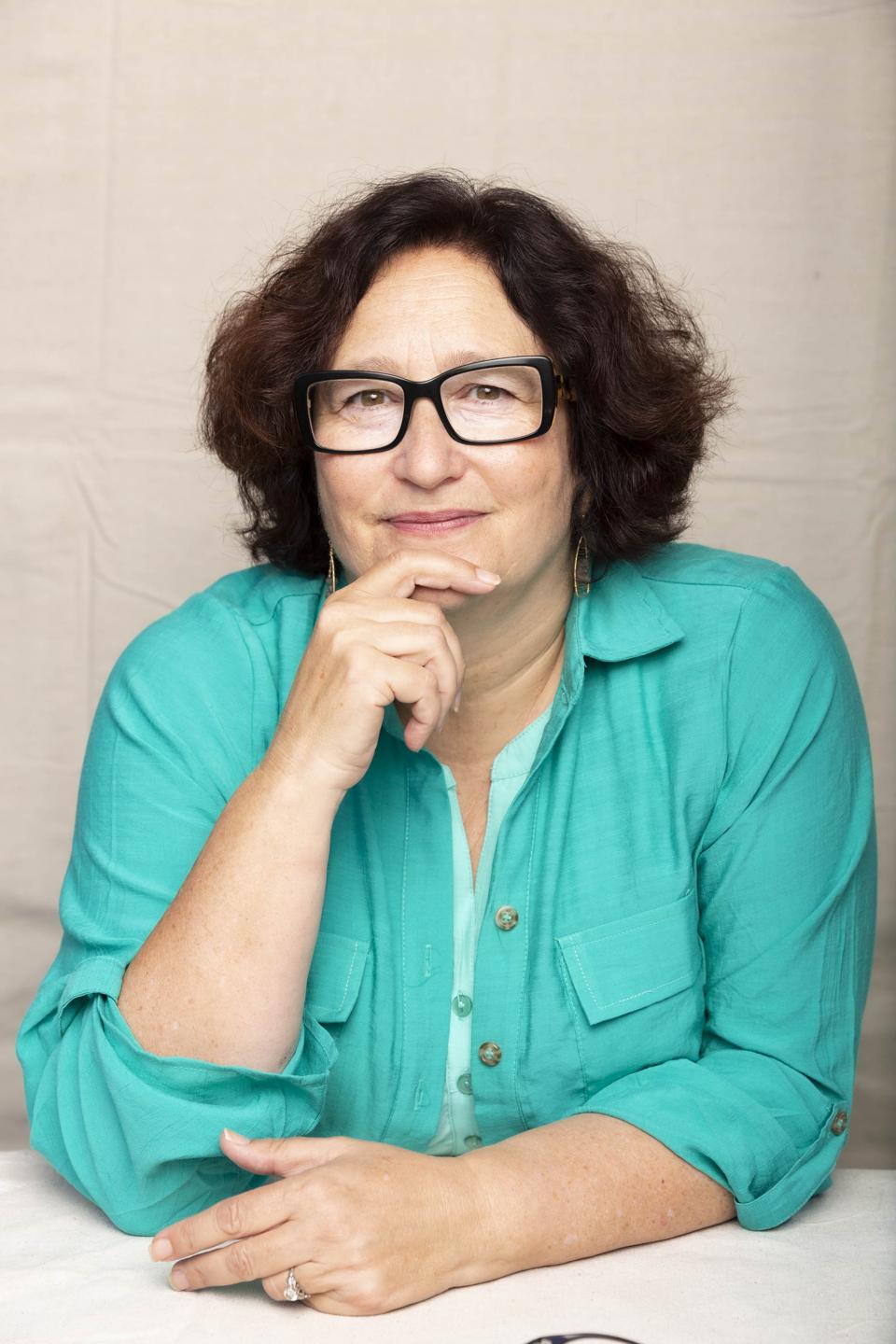 The Joys And Oys Of Being A British Jew — One-Woman Show Comes To Santa ...