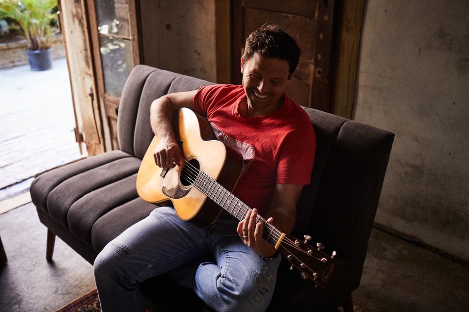 Tyler Thompson, Movie Producer Turned Singer, Releases New Single ‘Land ...