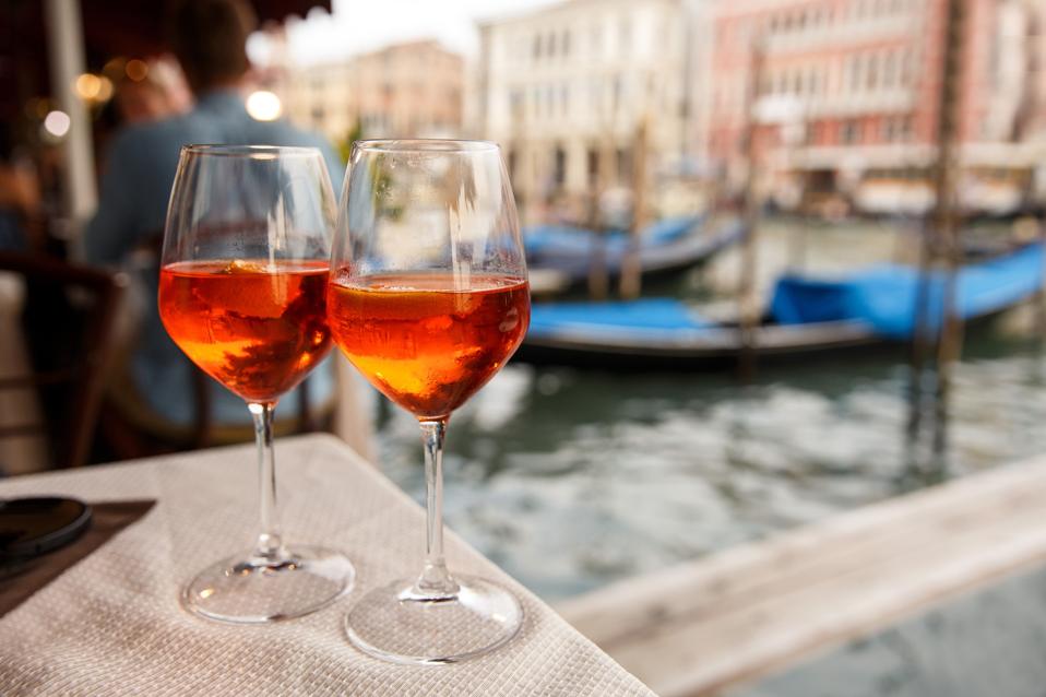 Why You Should Explore The Iconic Spritz Cocktails Of Venice