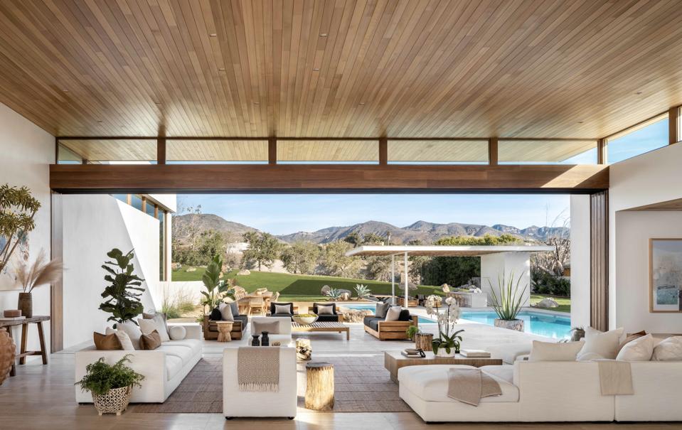 This $24 Million Malibu Home Near Jeff Bezos Comes With A Key To A ...
