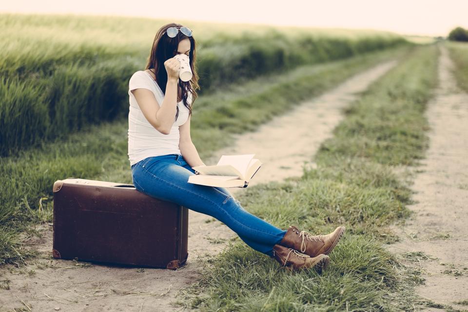 The 10 Most Effective Hitchhiking Tips