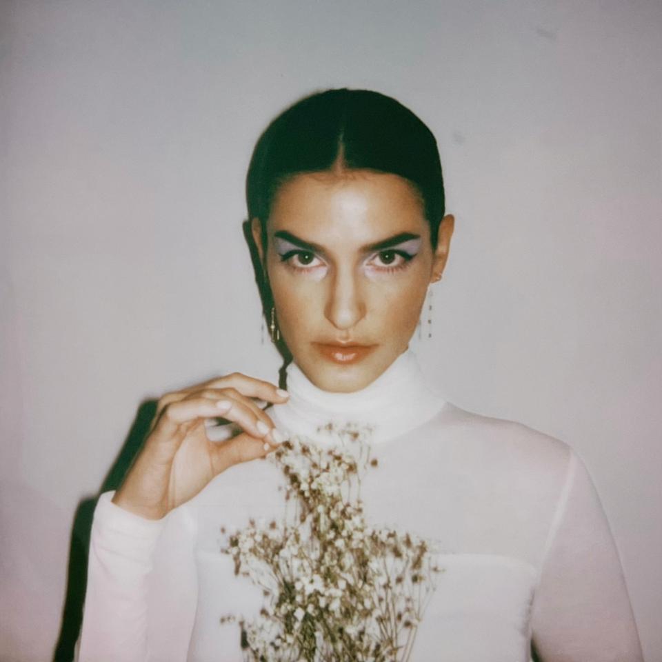 Eleri Ward, Folk Guitar Interpreter Of Sondheim Music, Kicks Off ...