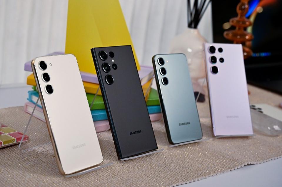 Android Circuit: Galaxy Unpacked Headlines, Oppo’s Foldable Future ...