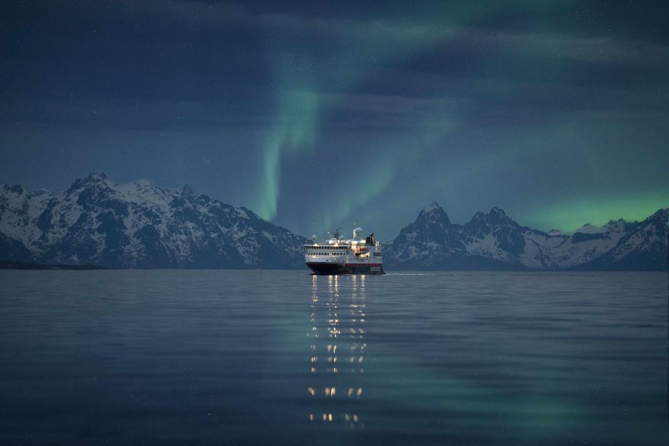 This Cruise Line Guarantees You’ll See The Northern Lights (Or You Get ...
