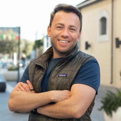 AI Is Not A Competitive Advantage For Startups: Here's Why