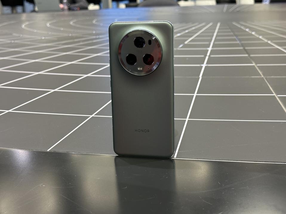 Honor Magic 5 Pro Hands-On: Going All-Out