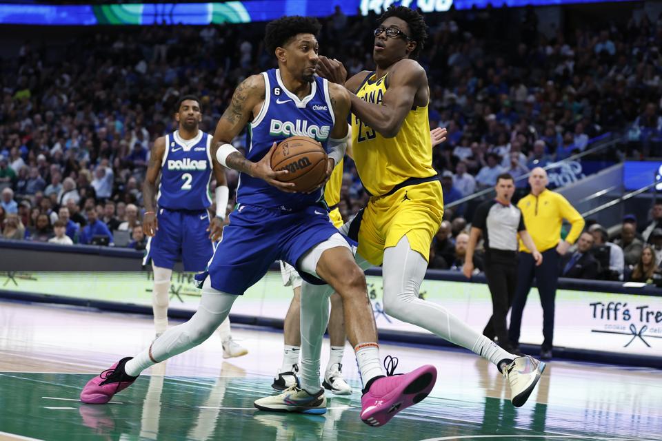 Christian Wood’s Lessened Role Makes Little Sense For Mavericks