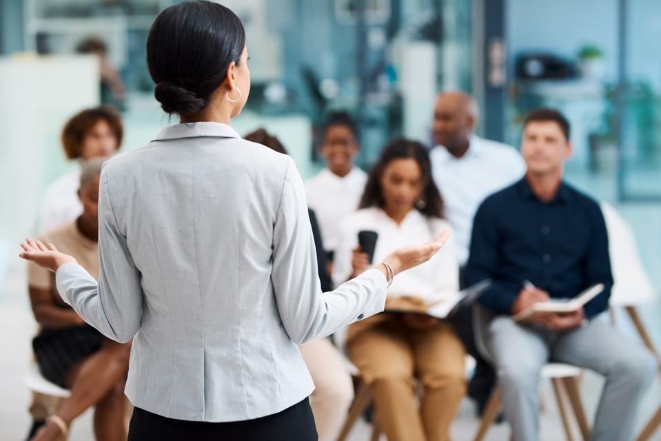 4 Proven Ways To Speak With Confidence, According To A Wharton ...