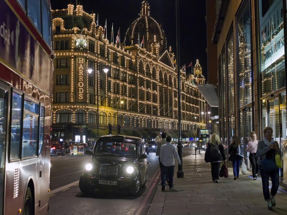 How Luxury Department Store Harrods Built A Booming Restaurant Business ...