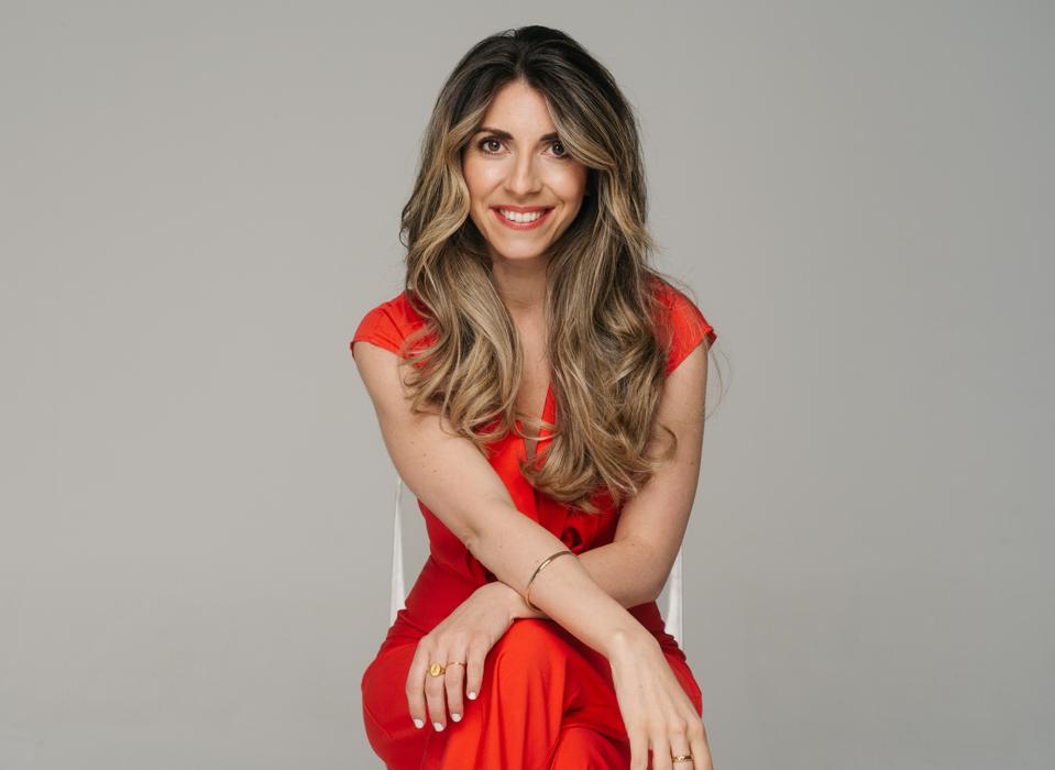 Master The Art Of Showing Confidence At Work: 5 Actionable Tips