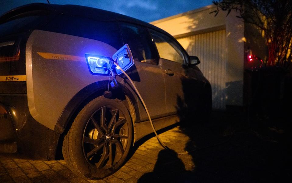 Rising Rates Are Buzzkills For Electric Vehicle Home Charging ...
