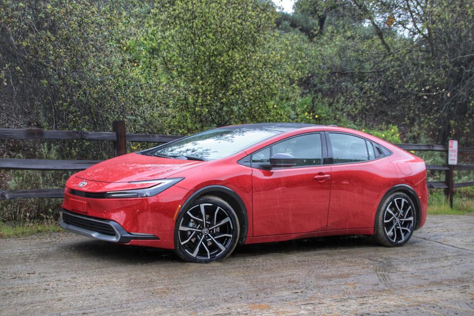 Toyota’s New Plug-In Prius: What A 3rd-Gen Chevy Volt Could Have Been