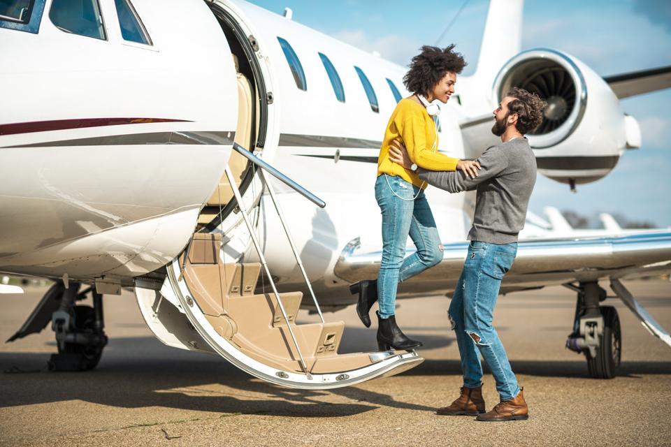 How To Fly On A Private Jet On The Cheap With Empty Legs
