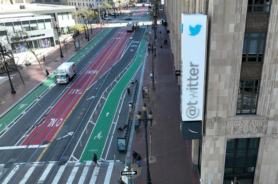 Twitter’s Private Photos Feature Is Leaking Nudes: Report