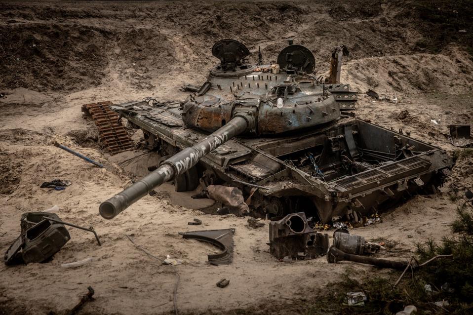 Drone Wrecking Crews Are Decimating Russia’s Tanks