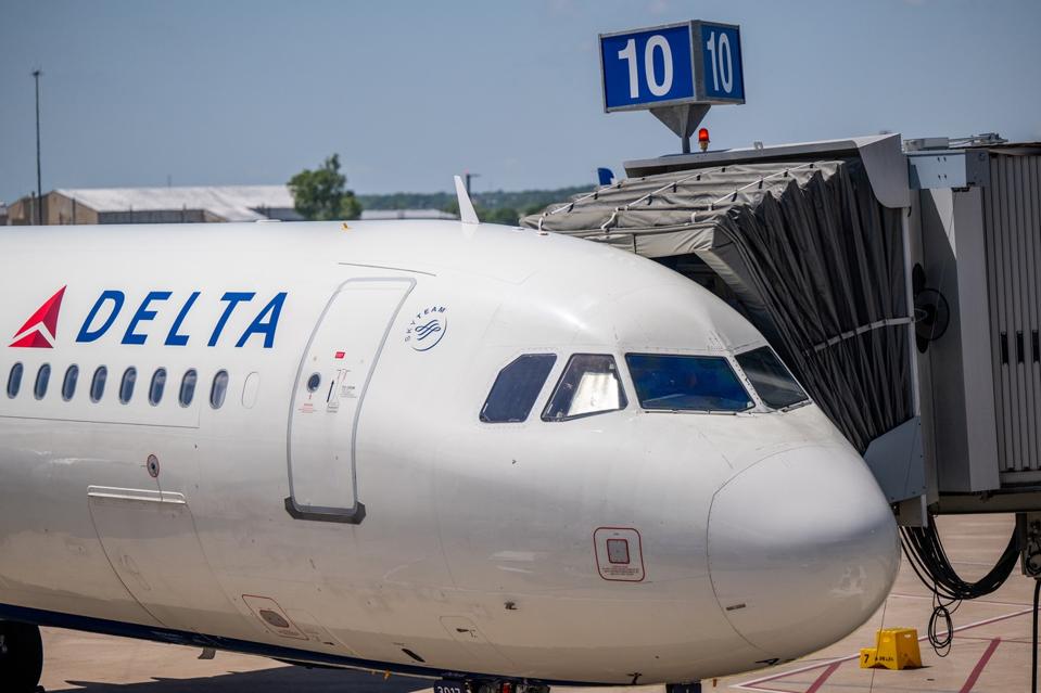 Should You Buy Delta Stock After A Downbeat Q1?