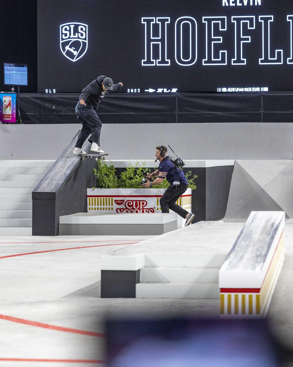 Kelvin Hoefler And Rayssa Leal Win First SLS Championship Tour Stop In ...