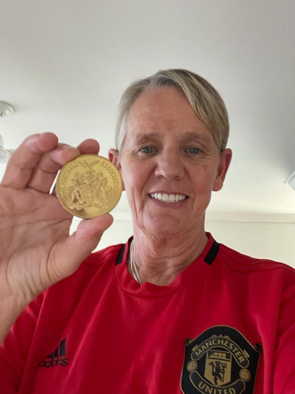 Remembering Donna Douglas: The First Woman To Captain Manchester United ...