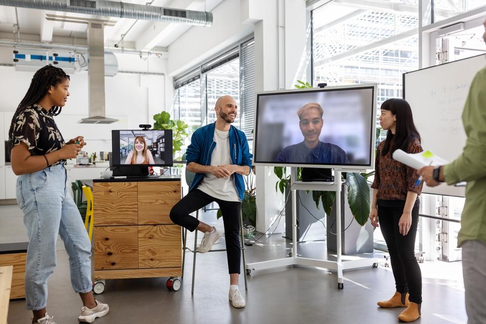The AI Revolution Transforming Hybrid And Remote Work And The Return To ...
