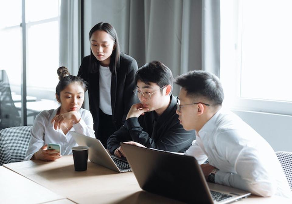 Mastering Hybrid And Remote Work Strategies