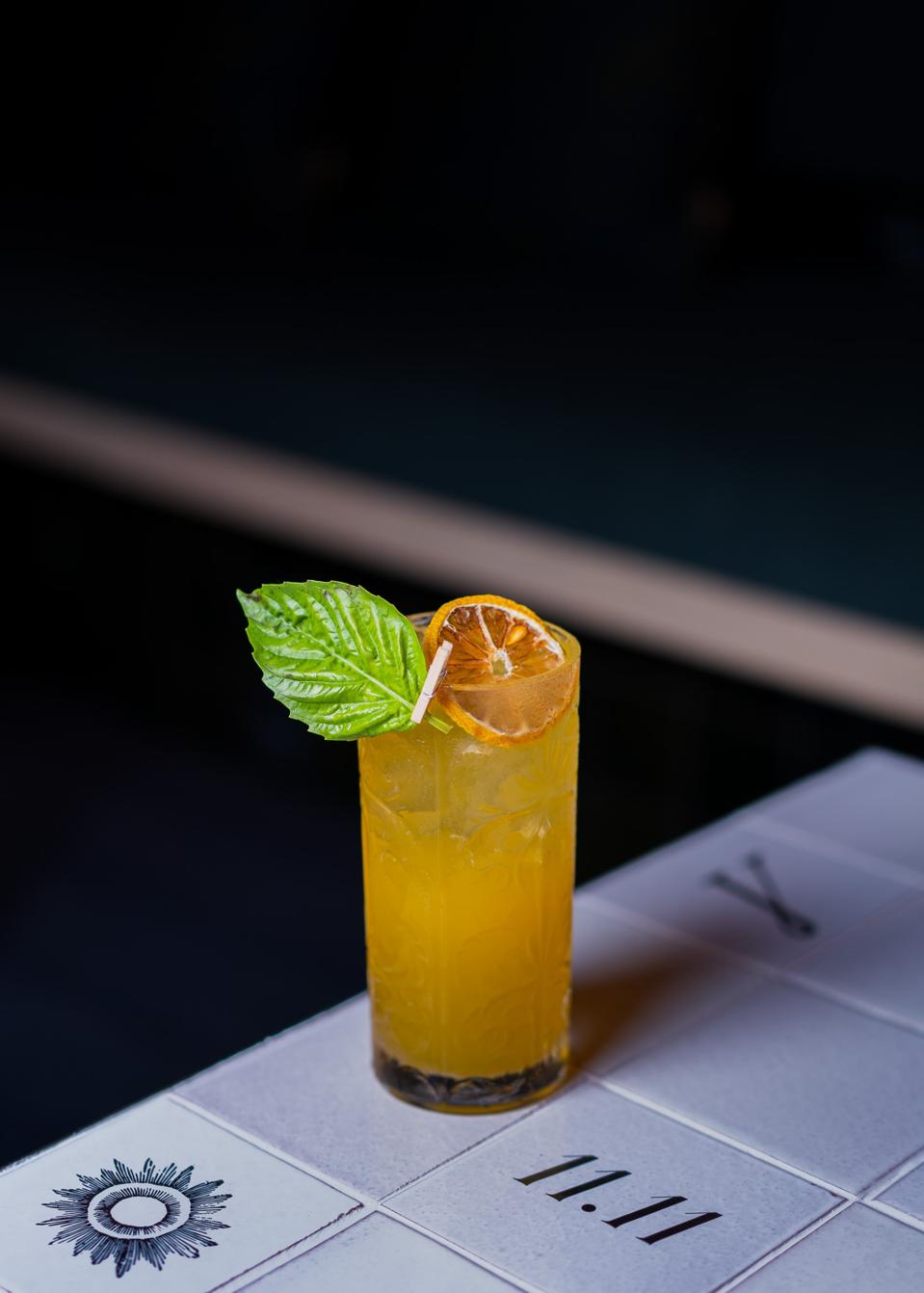 6 Easy Cocktails To Celebrate Summer