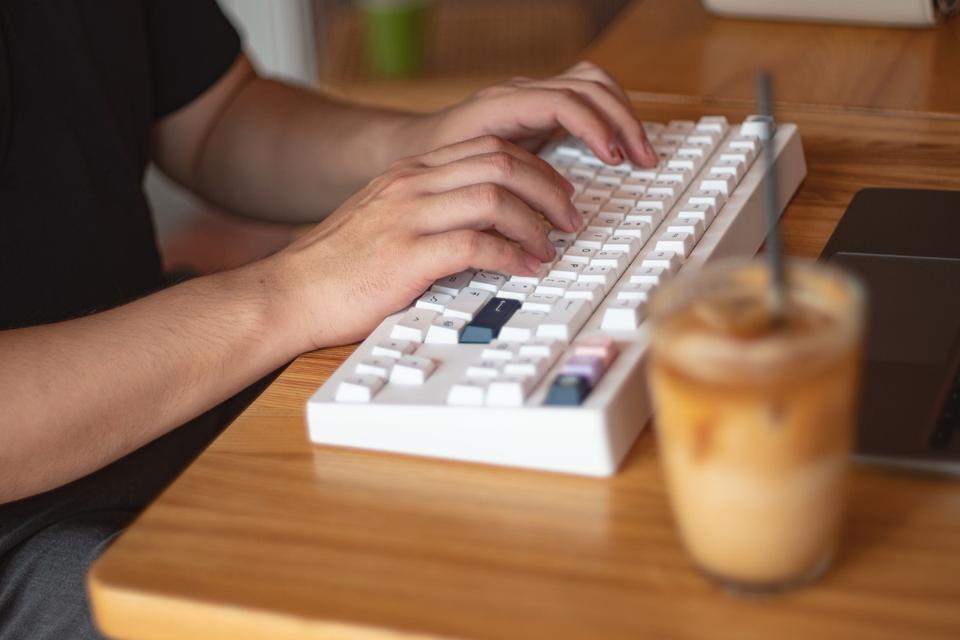 Monokei’s New Standard Mechanical Keyboard Is A Class Act