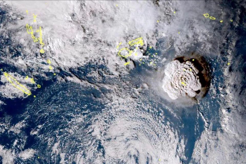 Tonga Volcano Eruption Created Highest Lightning Rates Ever Recorded On ...