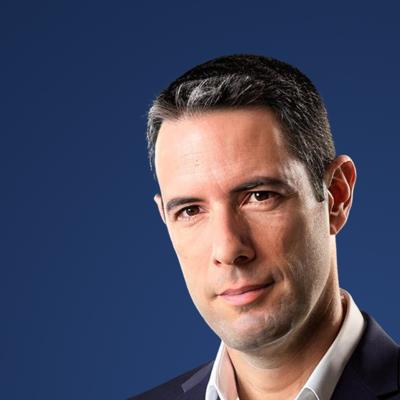 The Hidden Dynamics Behind Hybrid Work Strategies