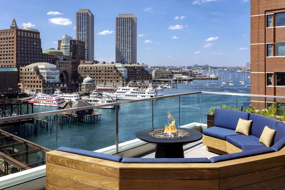 Explore Boston’s Cocktail Scene With These High-End Hotel Bars