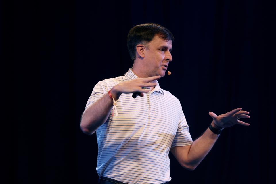 At $15, AT&T Stock Appears Oversold