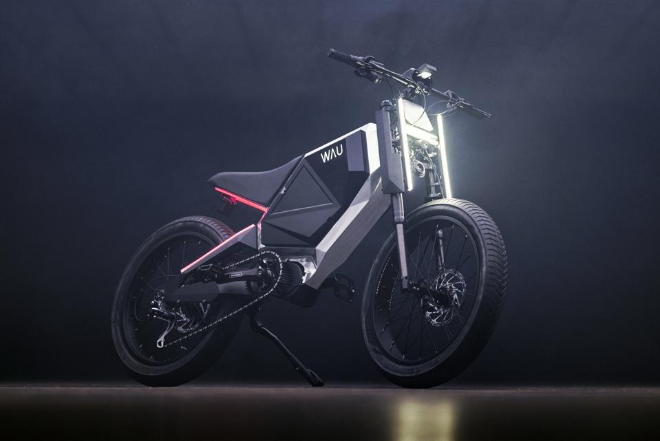 Ride Like Tron: WAU’s Sci-Fi ‘Cyber’ E-Bike Comes From A Cool Techno Future