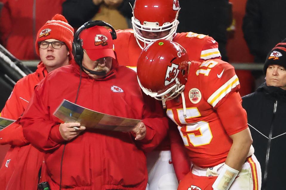 Why NFL Teams Still Script Their First 15 Plays