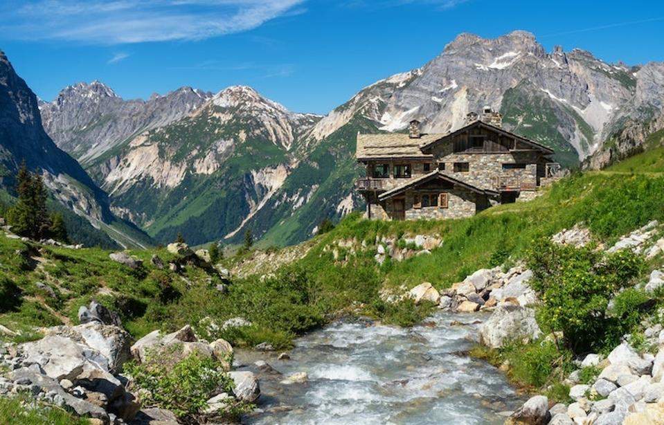 5 New Walking Trips For 2024