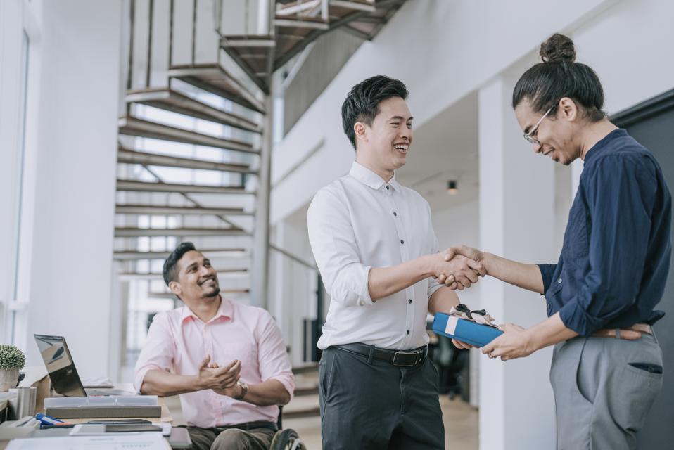 How Financial Incentives And Recognition Can Improve Productivity